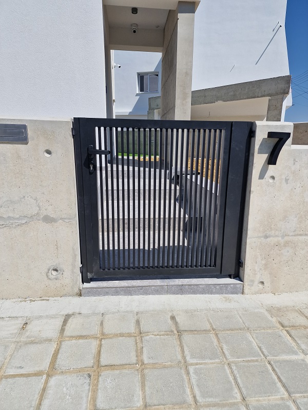 Καγκελόπορτες - Κατασκευές Αλουμινίου Κύπρος | Πέργολες Κύπρος ...