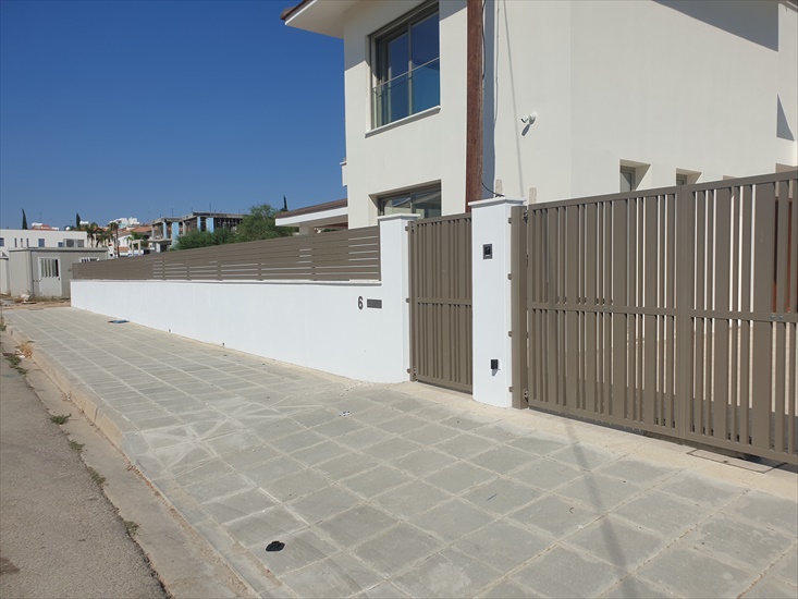 Fences - Aluminum constructions Cyprus | pergolas Cyprus | Skepastra ...